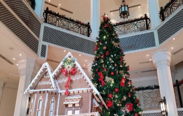 ‘Vocal for Local’: Christmas Trees spreading joy at ITC Hotels, Delhi ...