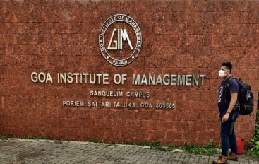 Students Return To Campus At Goa Institute Of Management - BW Education