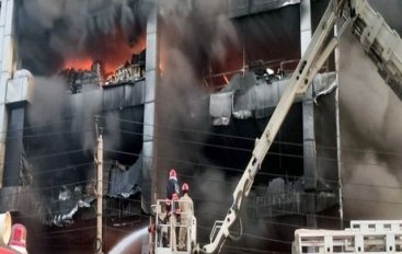 Mundka Fire Horror- Delhi Police arrests building owner Manish Lakra ...