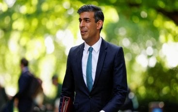 British PM Candidate Sunak Vows 20% Income Tax Cut By 2029 - BW ...