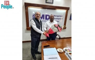 MDI Board Names Rajnish Kumar As Its New Chairman - BW People