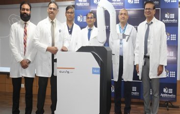 Apollomedics Lucknow Unveils AI-powered Robot For Robotic Knee ...