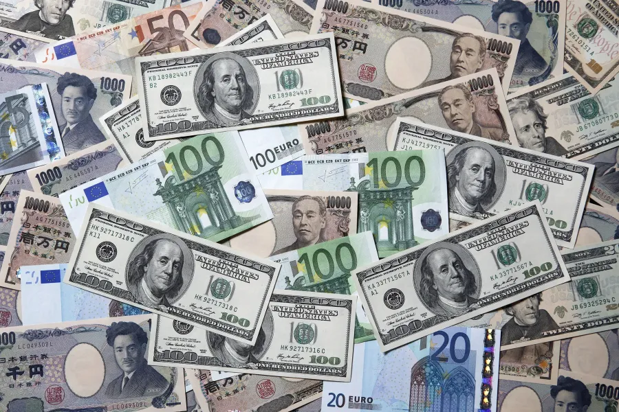 Global Debt Nears $353 Trillion As Investors Gradually Shift Away From ...