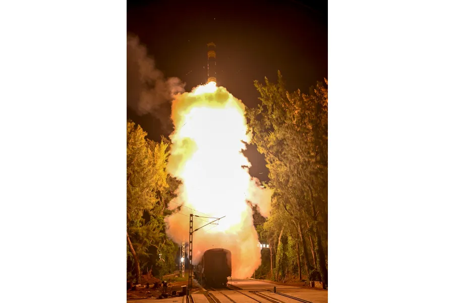 Aastha Poonia Becomes India’s First Female Naval Fighter Pilot - BW ...