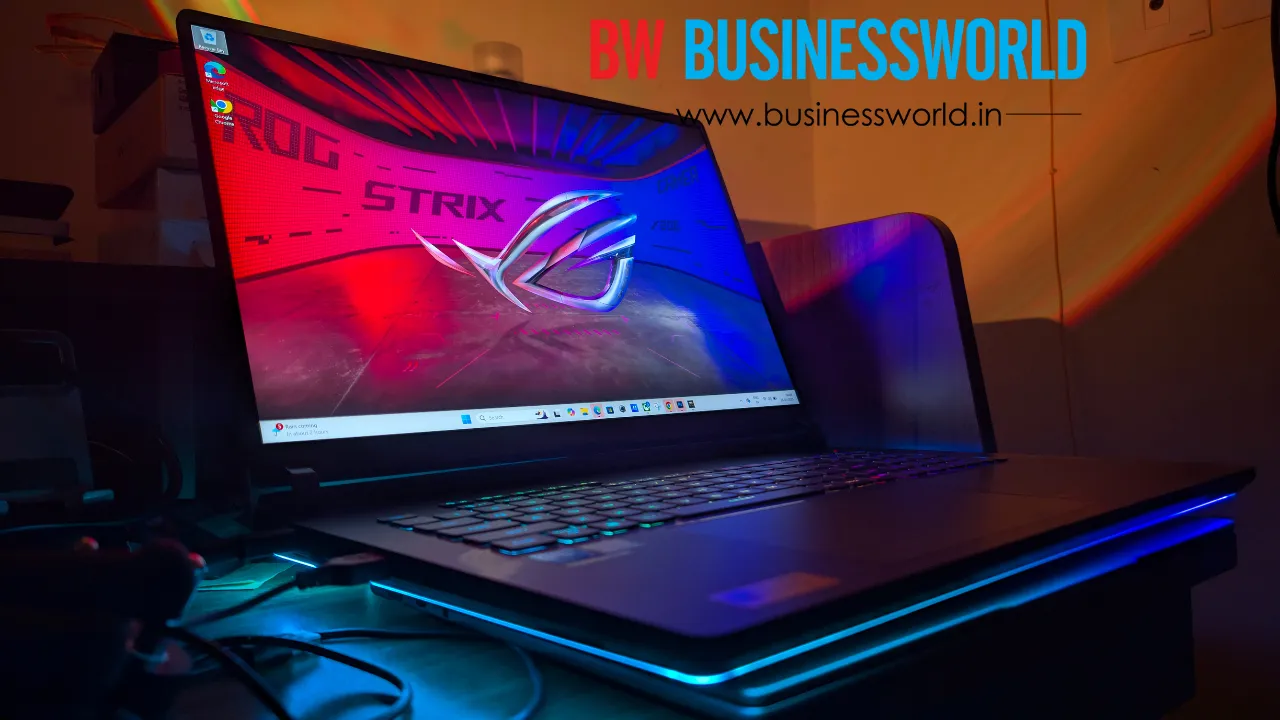 Asus ROG Strix Scar 18 G835LX Review: Top Notch Specs, Bright Display ...