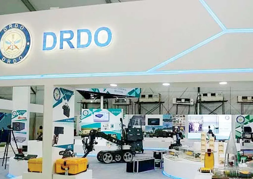 Aastha Poonia Becomes India’s First Female Naval Fighter Pilot - BW ...