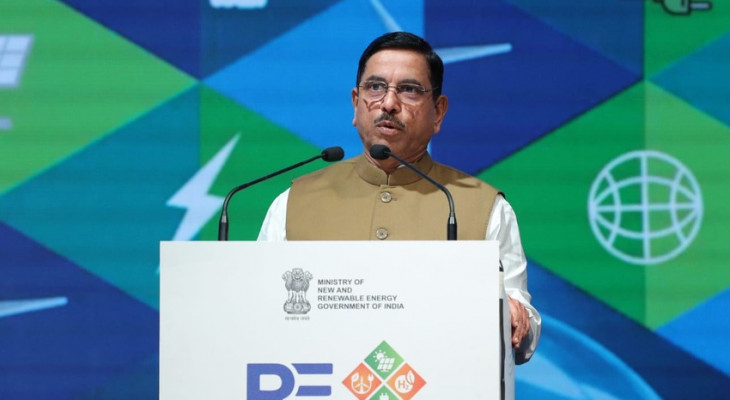 RE-Invest Drew Investment Commitment Of Rs 32.45 Lakh Cr: MNRE Minister ...