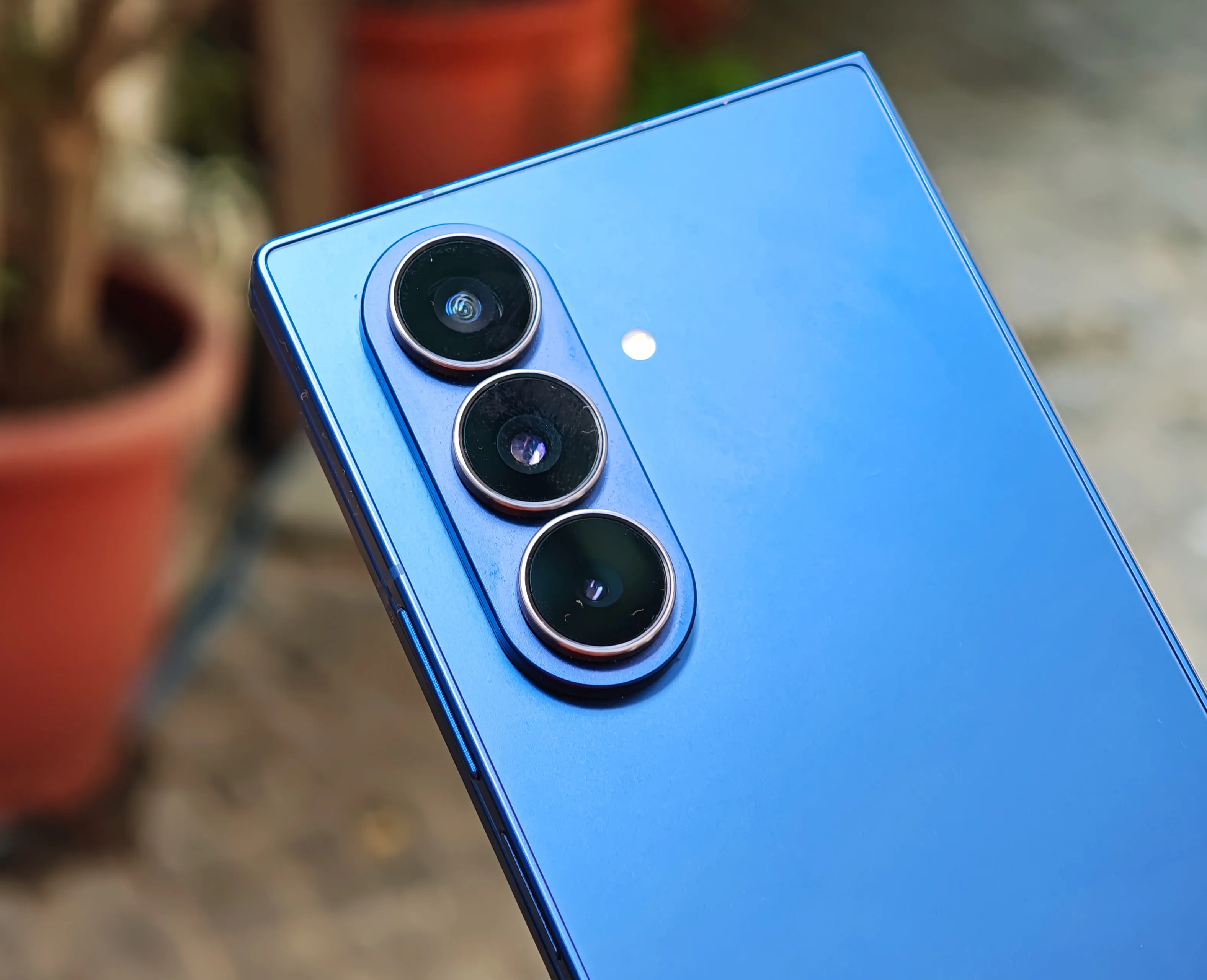 Samsung Galaxy Z Fold 7 Review: Foldable Flagship Raises Bar - BW ...