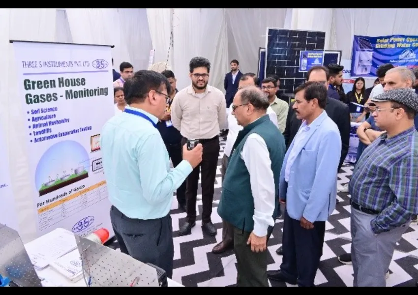 IIT Roorkee Students Receive HORIBA Talent Hunt Scholarship - BW Education IIT Roorkee Students Receive HORIBA Talent Hunt Scholarship - BW Education