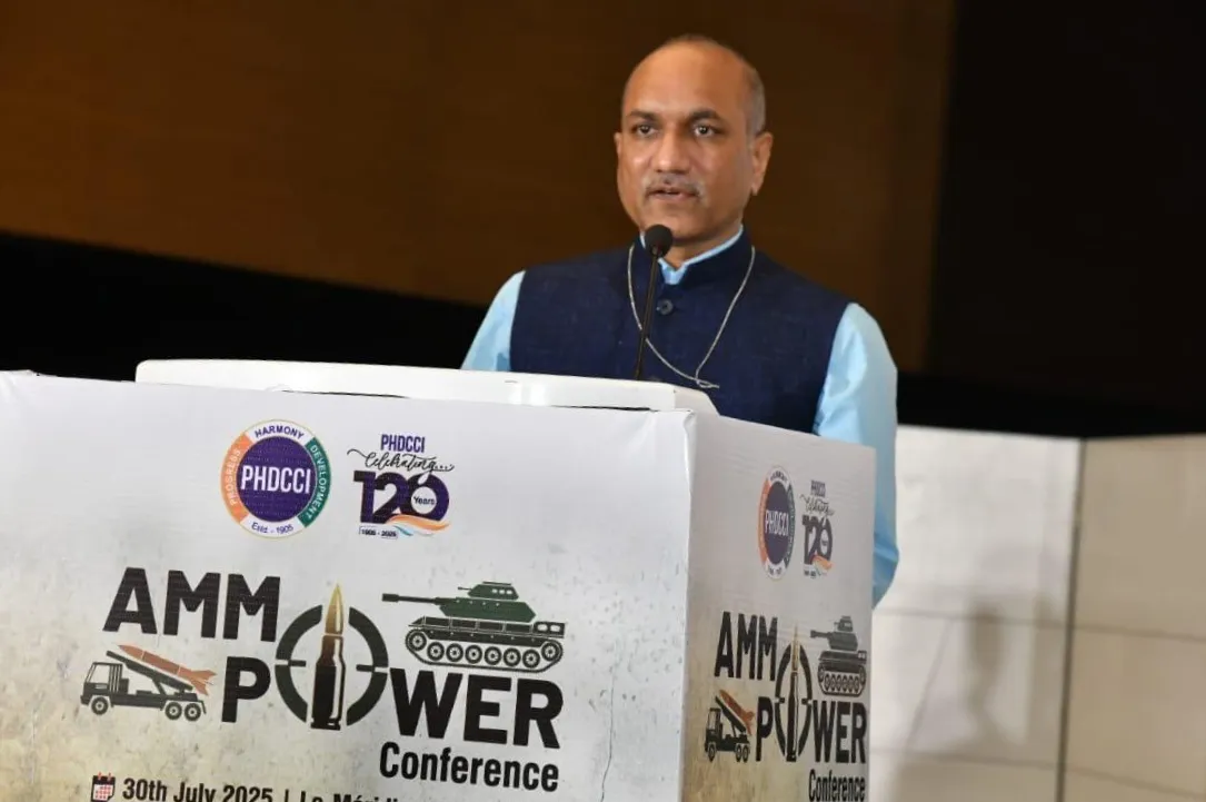 Aastha Poonia Becomes India’s First Female Naval Fighter Pilot - BW ...