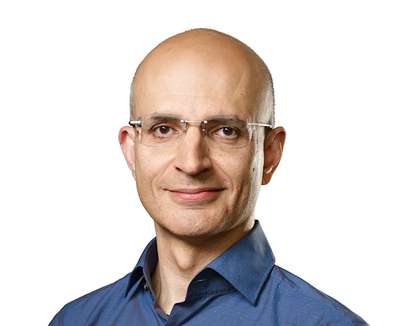 Meet Sabih Khan, The Indian Taking Over Apple’s Global Operations From ...