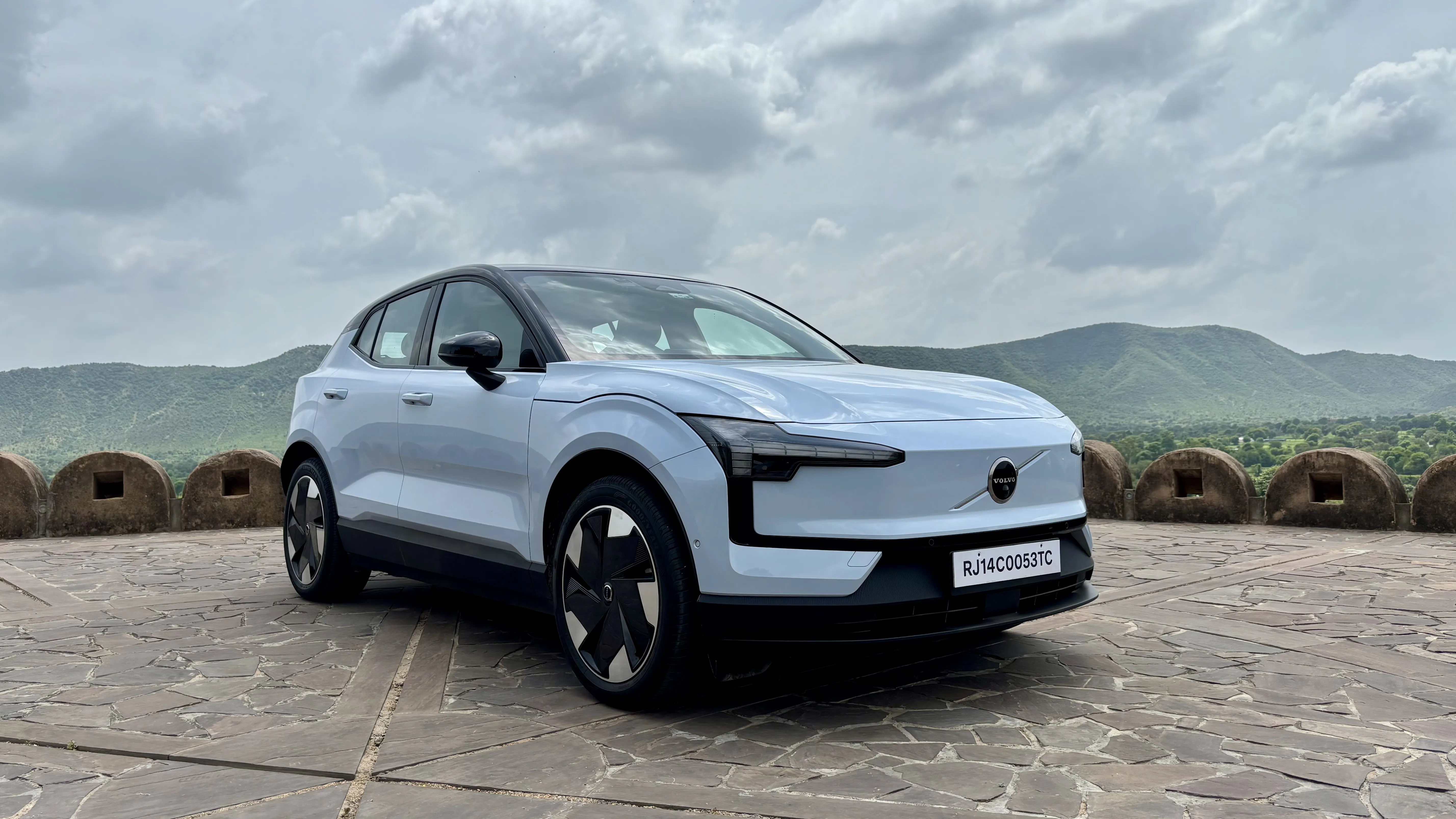 ALD Automotive & LeasePlan Unveils New Mobility Brand In India - Ayvens