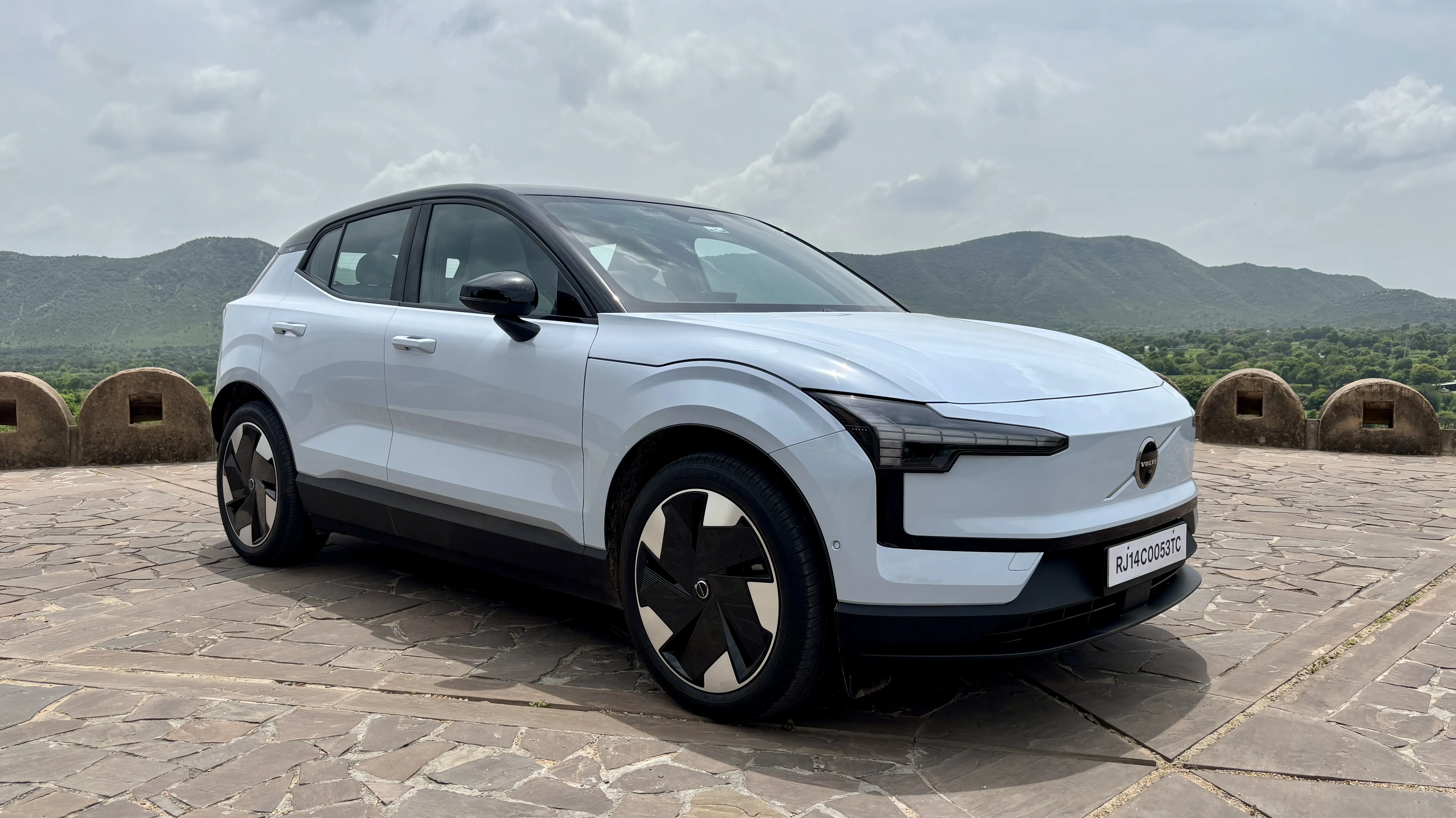 ALD Automotive & LeasePlan Unveils New Mobility Brand In India - Ayvens