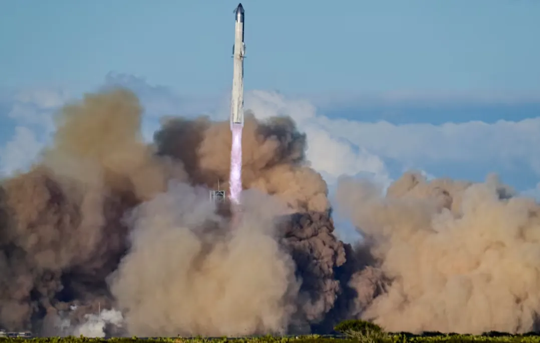 SpaceX Completes 11th Starship Test Flight, Gears Up For Upgraded Moon ...