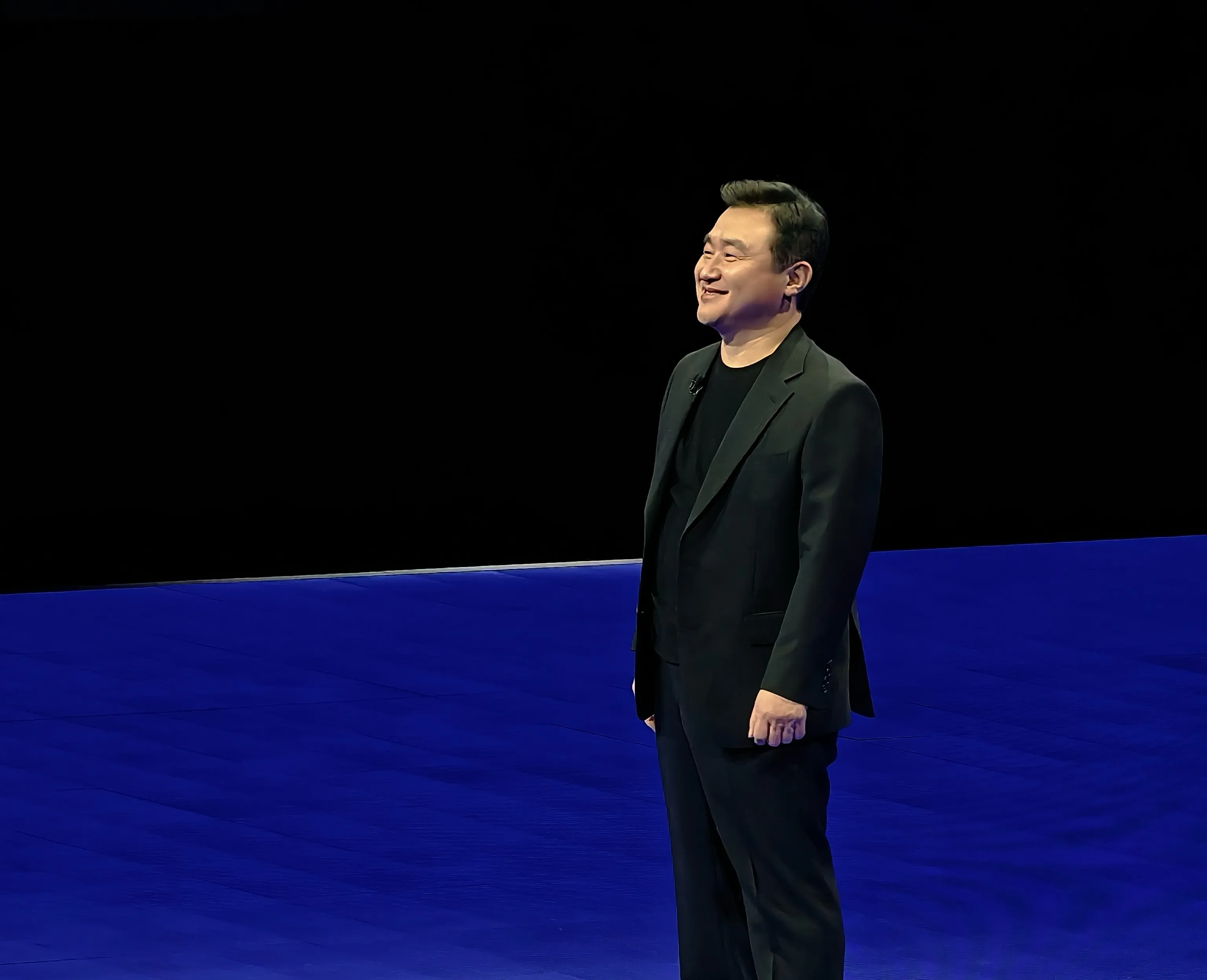 Samsung’s TM Roh On How Galaxy S25 Charts AI-Driven Future With Gemini ...