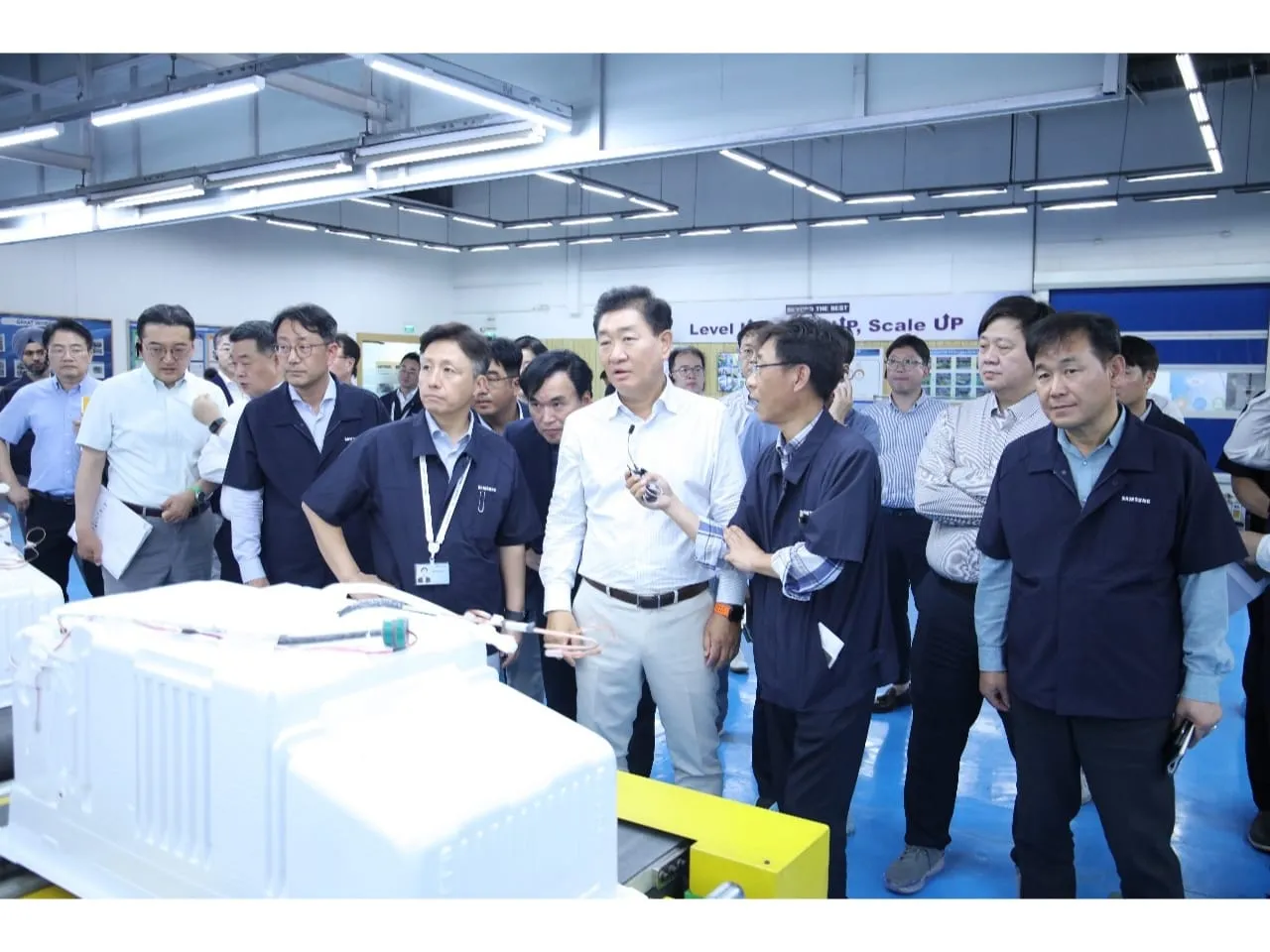 Samsung CEO JH Han Visits India, Highlights Samsung's Strategic Focus ...