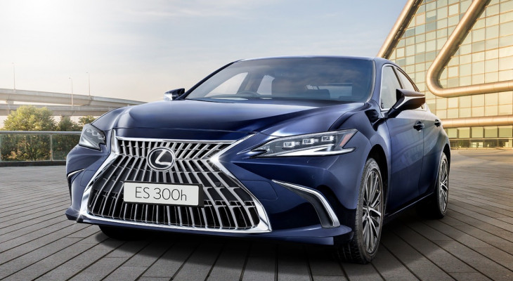 Lexus Launches ES Luxury Plus Edition At Rs. 69.70 Lakh