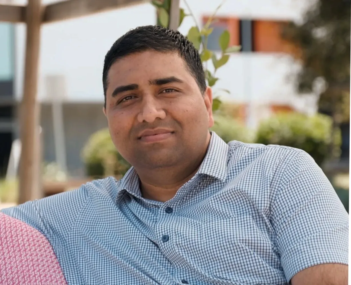 Apple Bets Its AI Future On The Indian Engineer Who Led Google’s Gemini ...