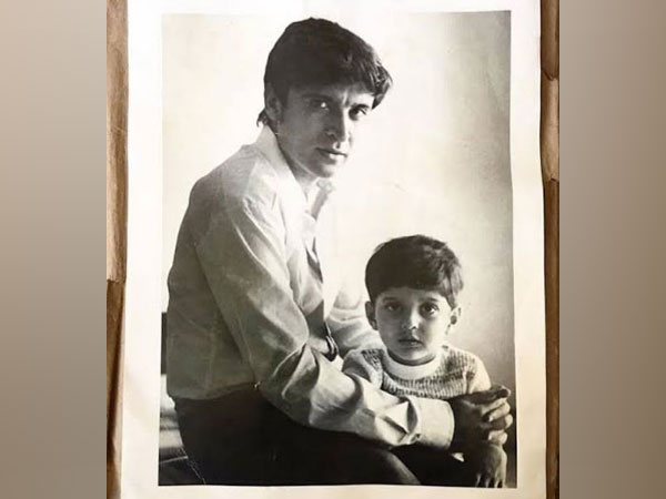 Farhan Akhtar digs out priceless throwback picture to wish father Javed ...