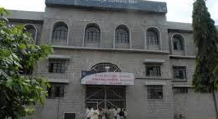 Prohibited items, cash seized during raid at Bengaluru prisons - BW ...