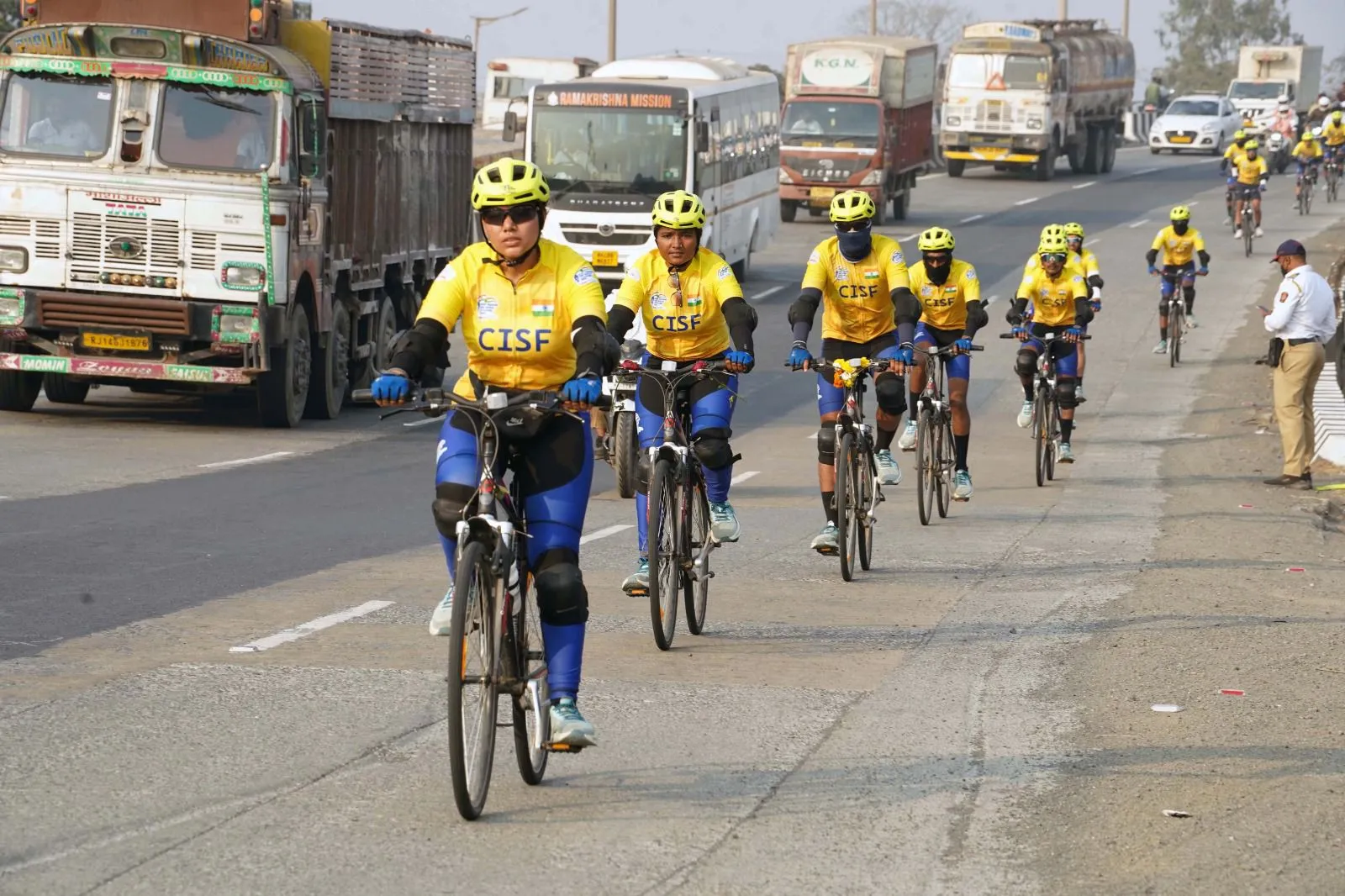 CISF Vande Matram cyclothon covering 6,553 kilometres of India’s ...