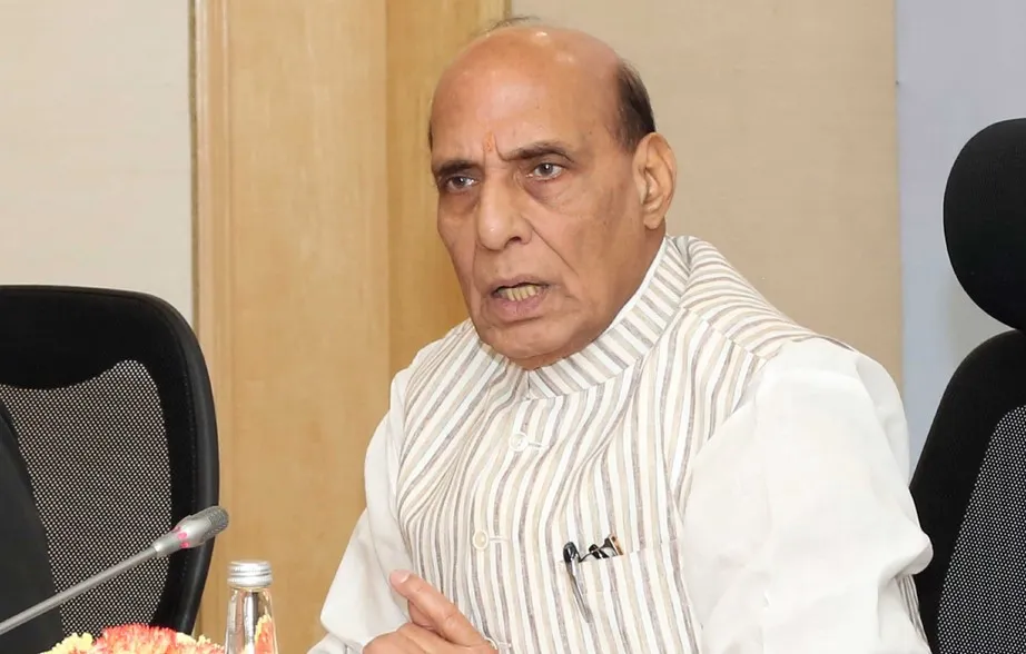 Aastha Poonia Becomes India’s First Female Naval Fighter Pilot - BW ...