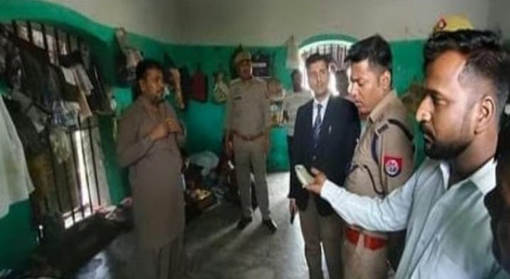 UP former MP allegedly found getting VVIP treatment in Lalitpur jail ...