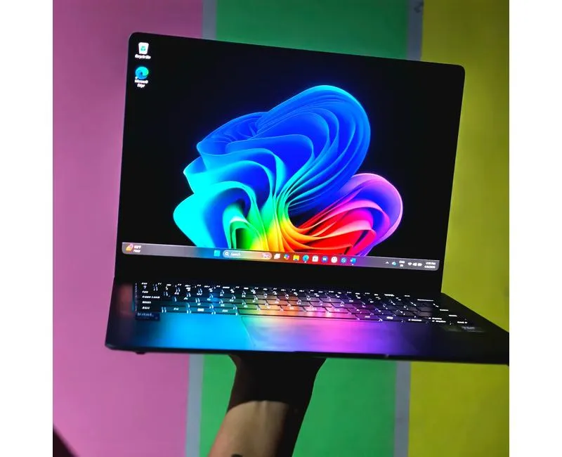 Samsung Galaxy Book 5 Pro First Impressions: Lunar Lake AI PC That Can ...